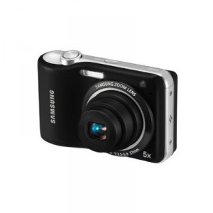 Samsung ES30 - 12.2 Megapixel, 3 inch. LCD, 5x Optical Zoom, Weight: 0. ...